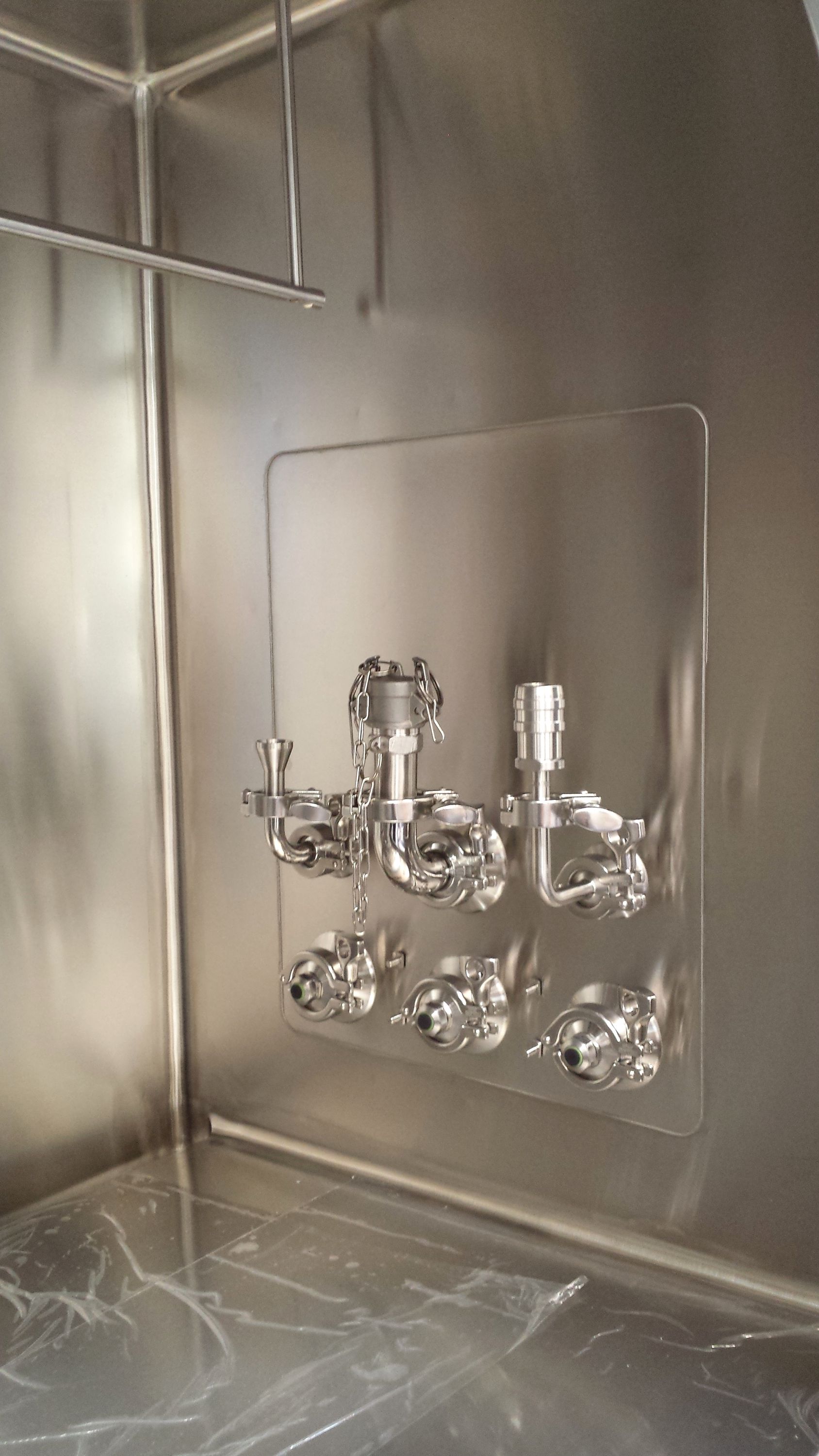 Containment Isolators: Ortner Group